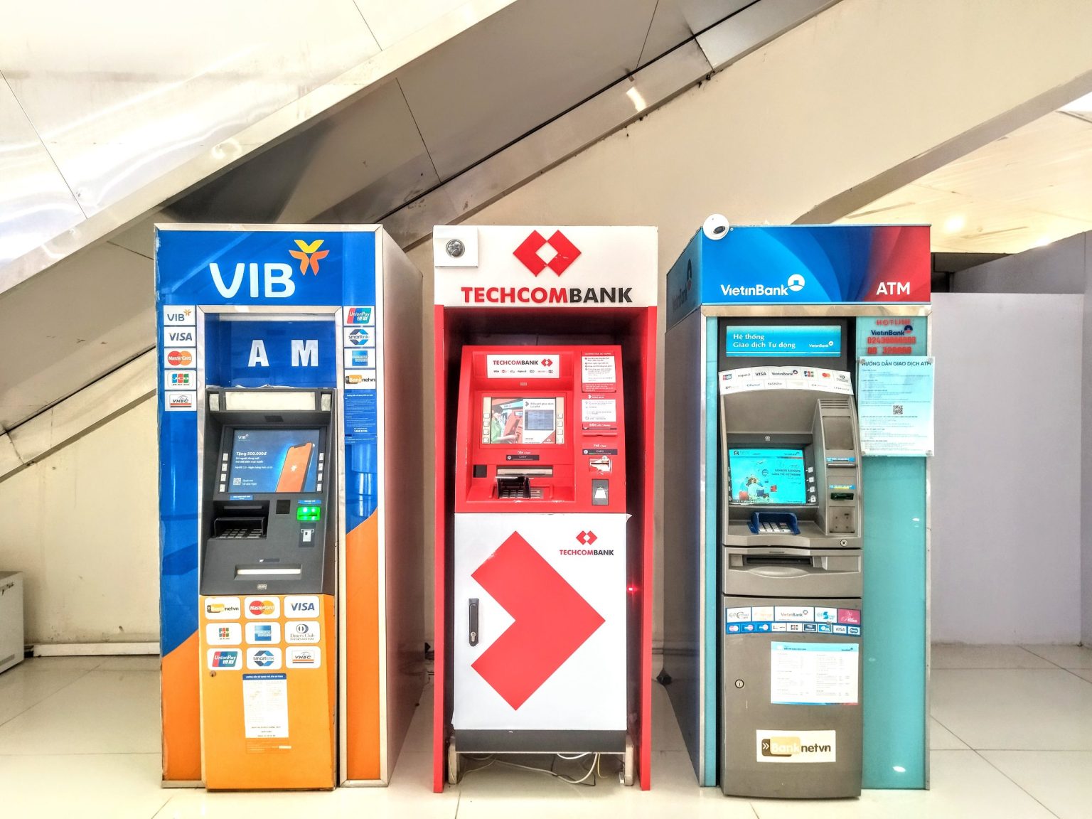 【現金を引き出すならAgribank一択！】ベトナムの手数料の安いATM